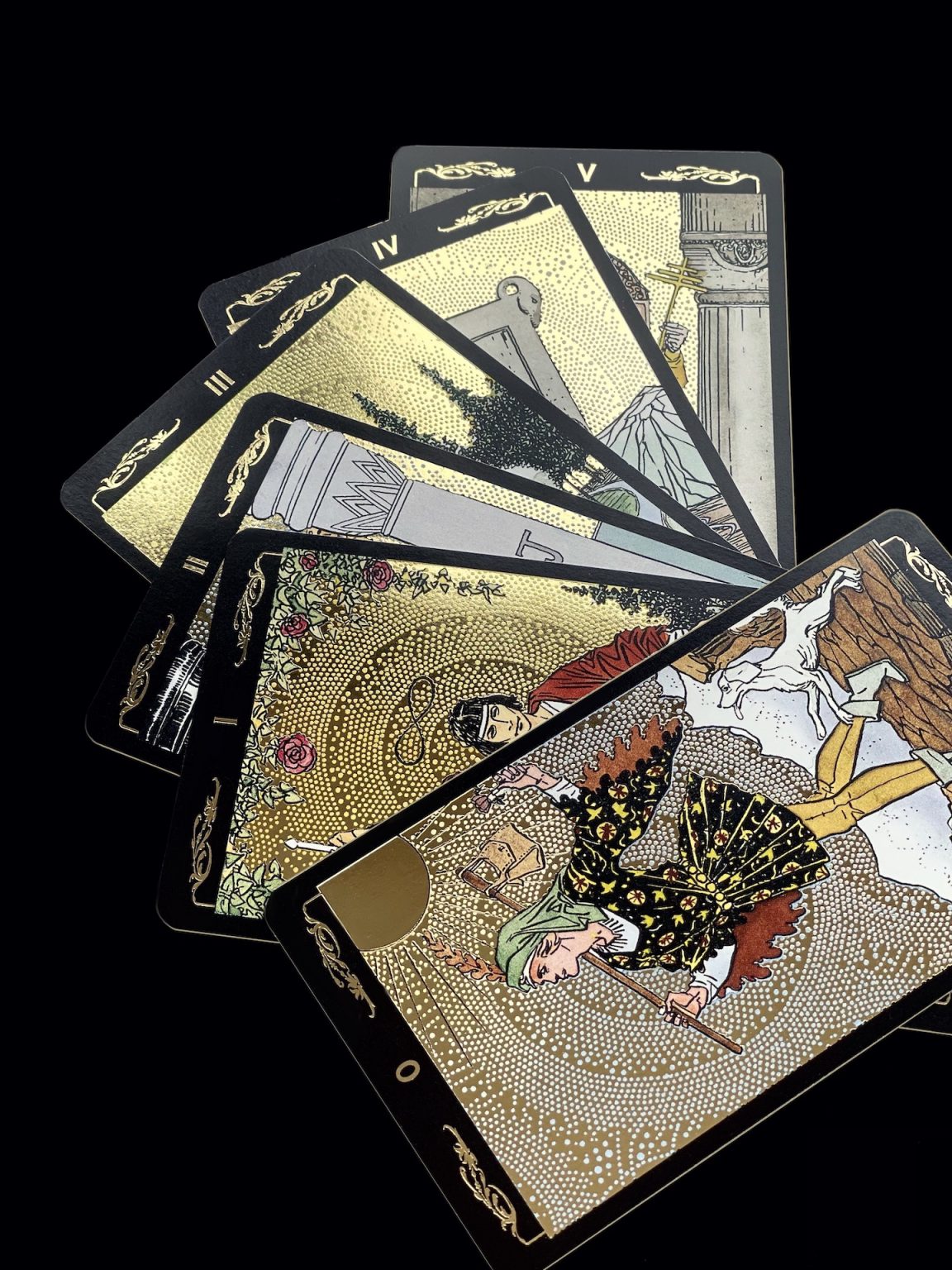The Golden Universal Tarot Deck - Roca Sana